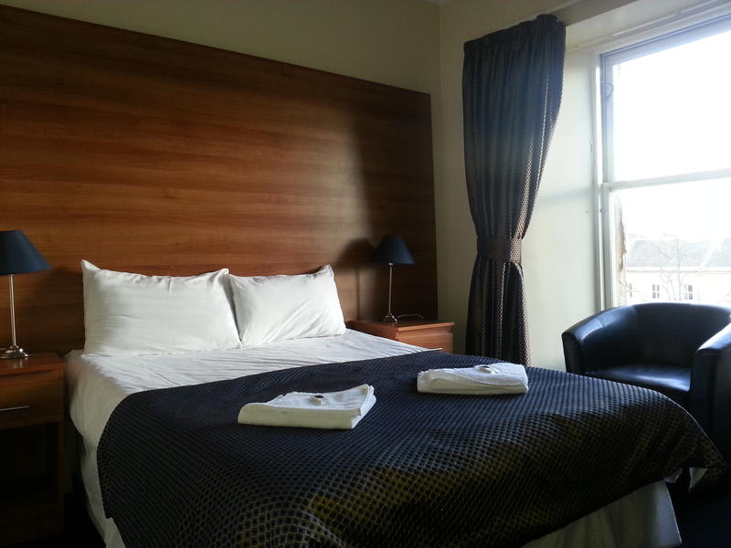 Family Hotel Room Nestled In The Westend - Glasgow