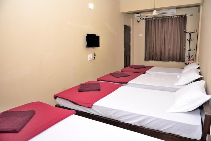 Hotel Mandarin in Goa, India - Find Cheap Hostels and Rooms at ...