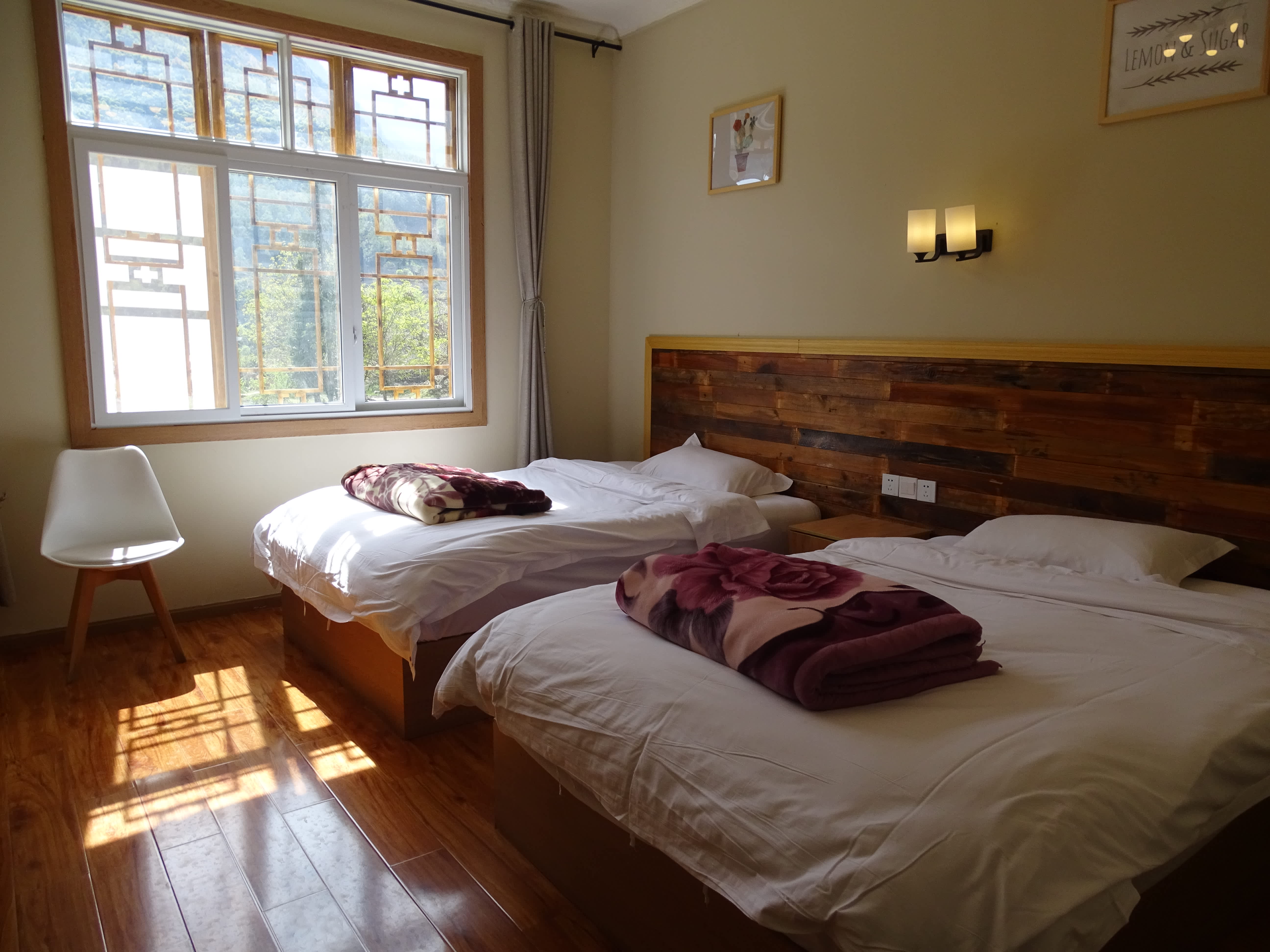 Xiaoshi Cafe Hotel in Ganzi, China - Find Cheap Hostels and Rooms at ...