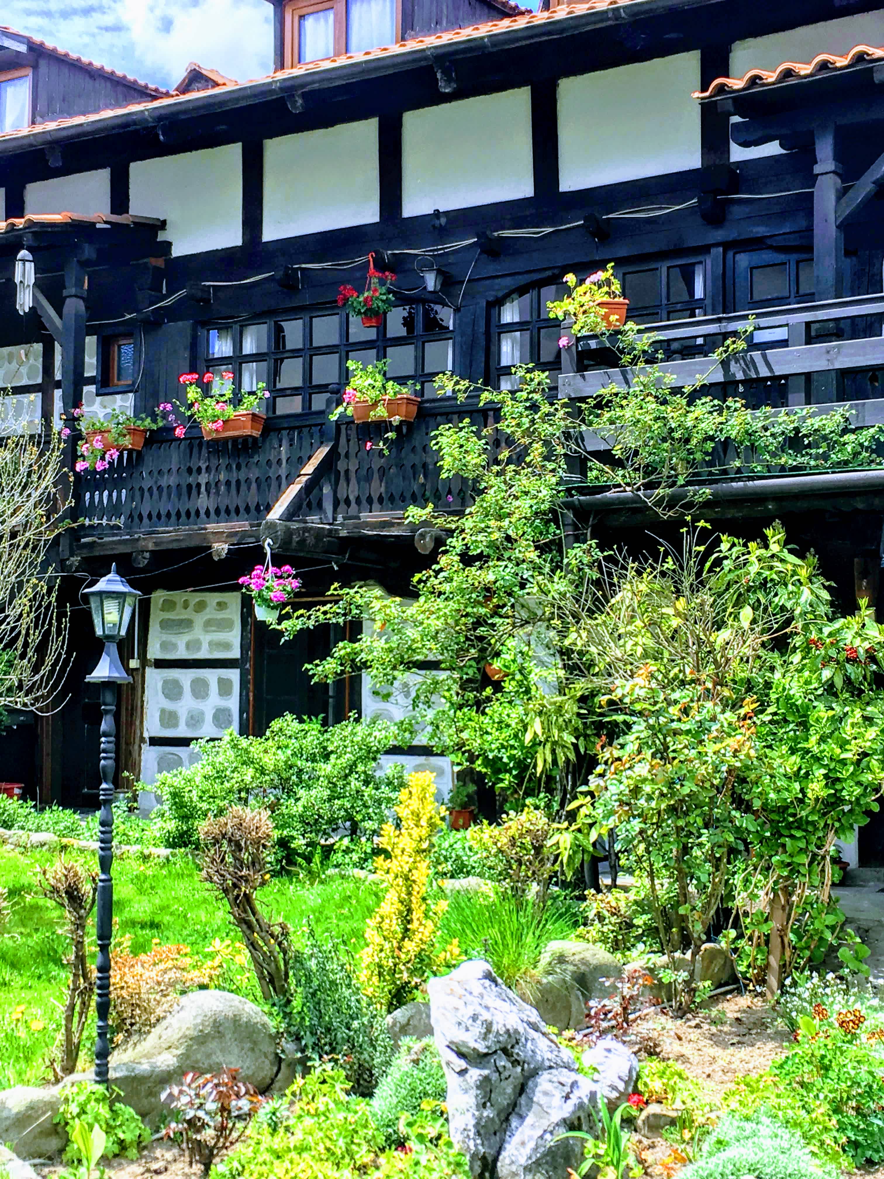 Krasiva Gradina Kushta in Bansko, Bulgaria - Find Cheap Hostels and ...