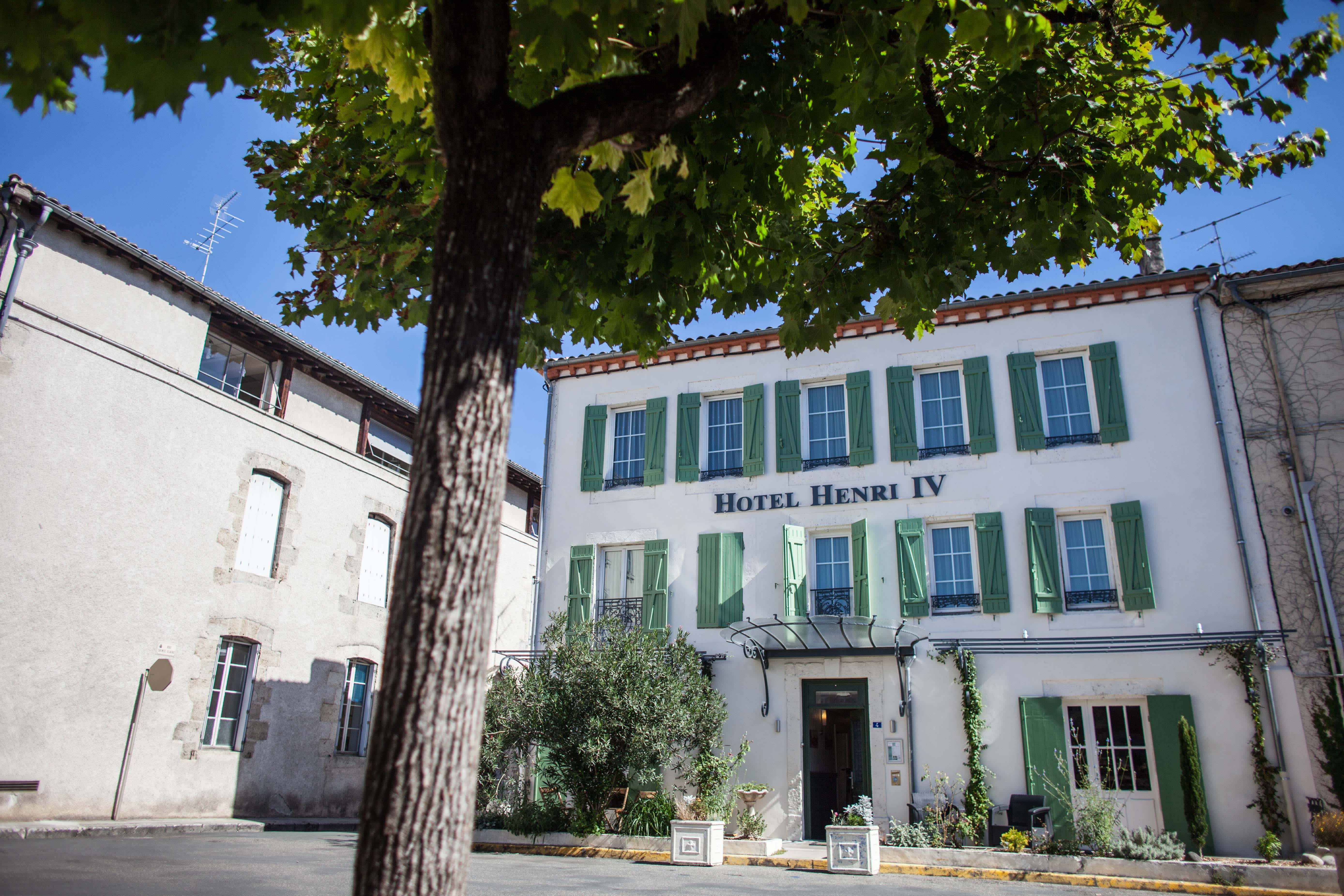 Hostels Worldwide - Online Hostel Bookings, Ratings and Reviews