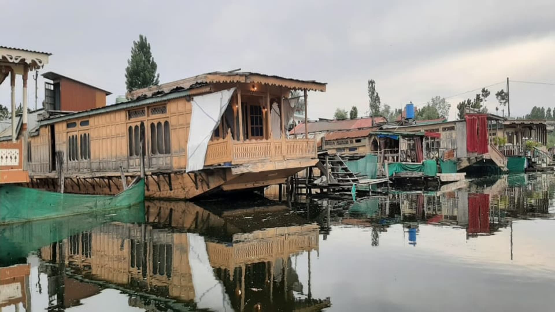 Hostels Worldwide - Online Hostel Bookings, Ratings and Reviews