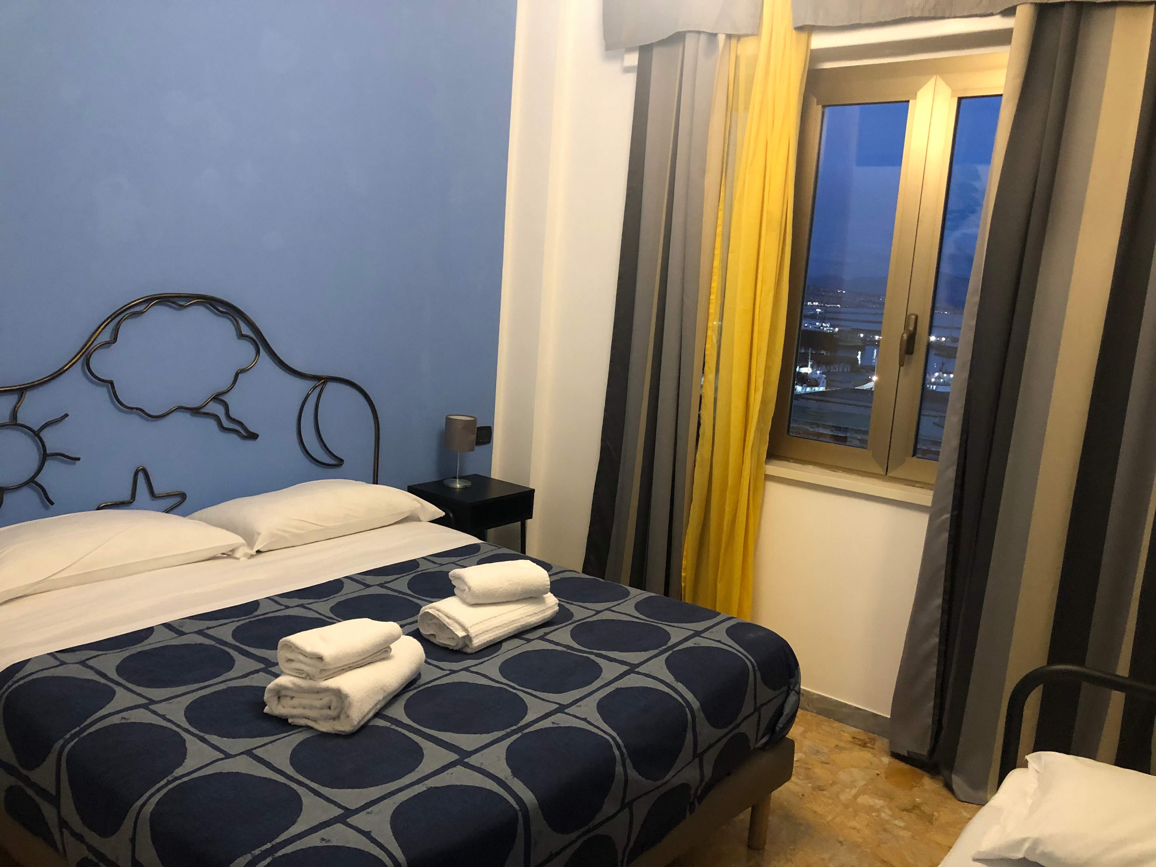 Marina Sky, Naples - 2024 Prices & Reviews - Hostelworld