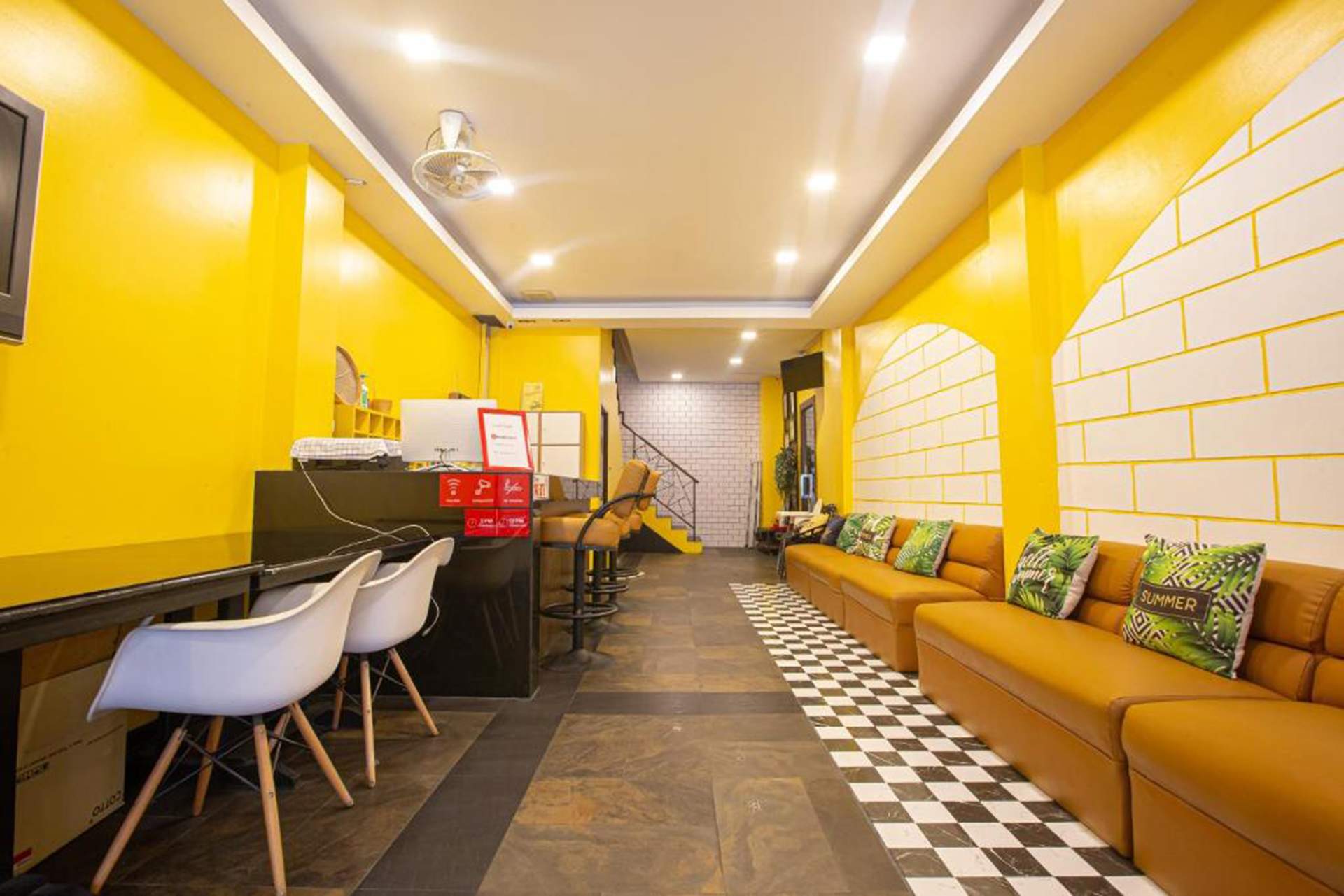 Royal Cozy Room In Pattaya Thailand Find Cheap Hostels And Rooms At