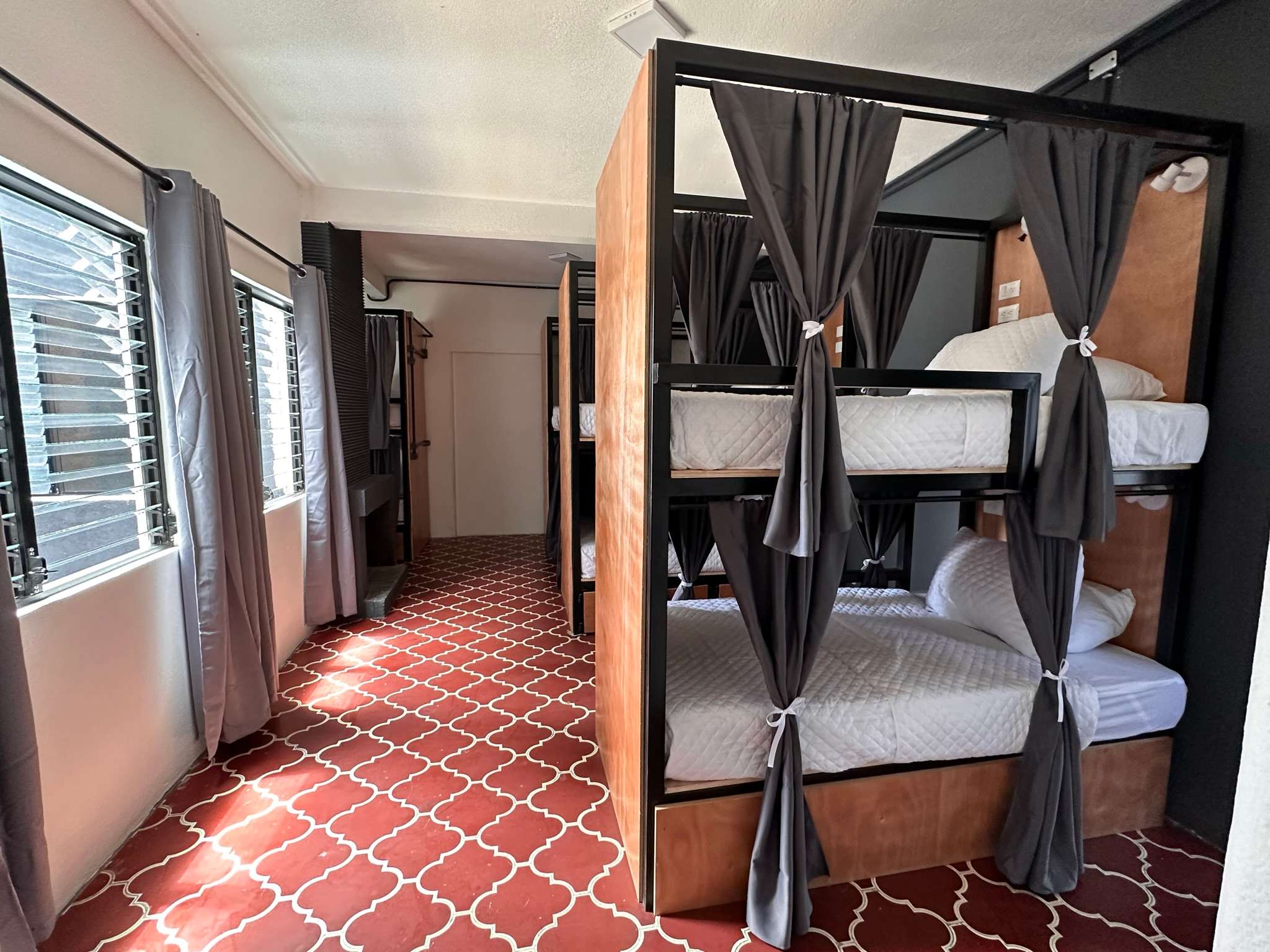 Hostels Worldwide - Online Hostel Bookings, Ratings and Reviews