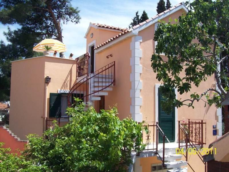 Kameni Val in Split, Croatia - Book Apartments with Hostelworld.com