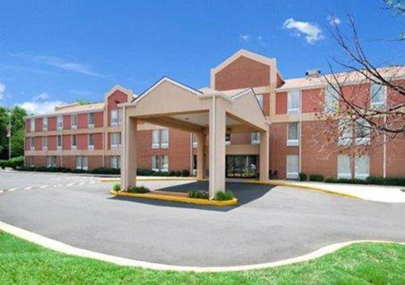 Comfort Inn Joint Base Andrews in Clinton, USA - Find Cheap Hostels and ...