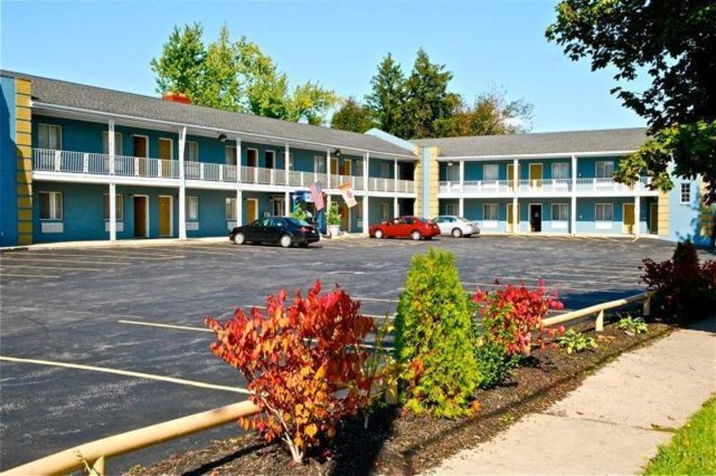 University Manor Inn in Buffalo, USA - Book Budget Hotels with ...